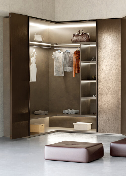 Spin: New folding door system with compass movement